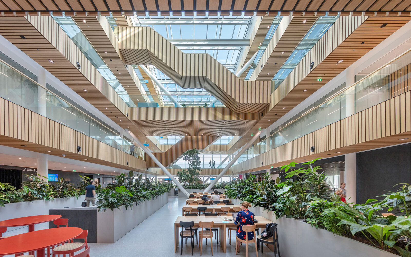 ASML Logistics Hub and Offices » Broekbakema